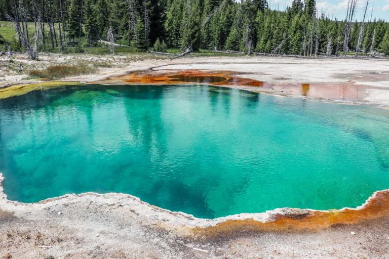 Yellowstone in 2 Days Itinerary: Tips + Map - Find Love and Travel