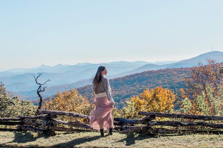12+ Best Places to Experience Fall in NC This Year - Find Love and Travel