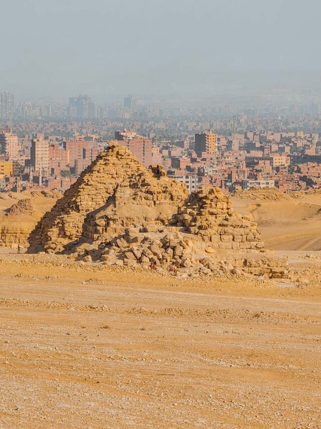 How to Visit The Pyramids of Giza Egypt (Visiting Do's & Don'ts) - Find ...
