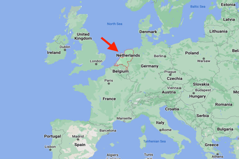 30 Travel Tips for Visiting Amsterdam (First-Time Visitors Guide)