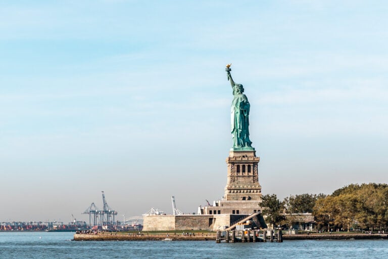 Famous NYC Landmarks Worth Seeing (Plus Fun Facts) - Find Love and Travel